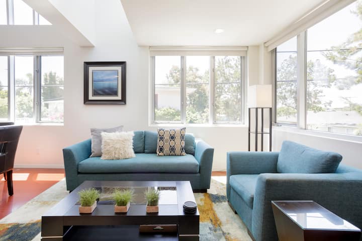 Chic Tranquility At A Loft-style House; Walk To Santa Monica Beach - Santa Monica, CA