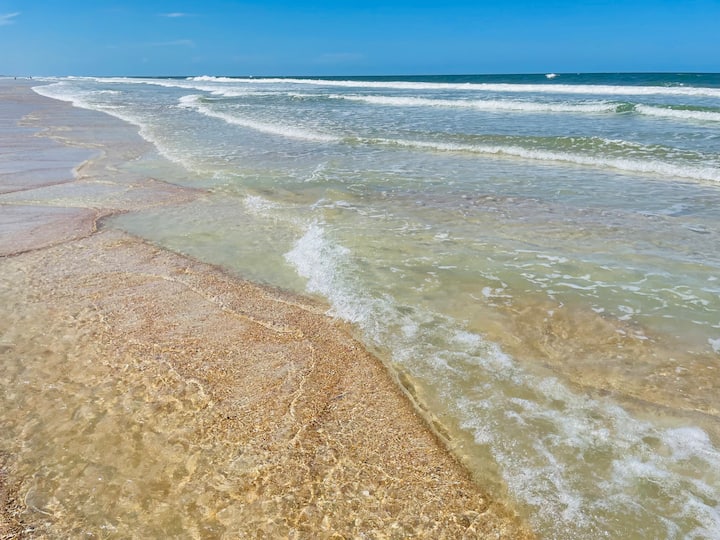 Vilano Beach Retreat-deck, Grill, Walk To Beach - Vilano Beach, FL