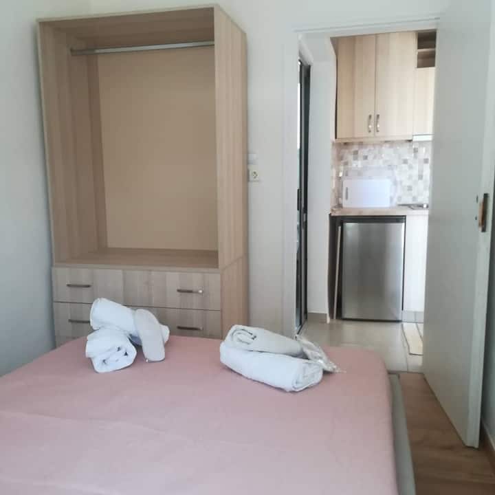 Kos-taki Suites & Apartments - Himarë