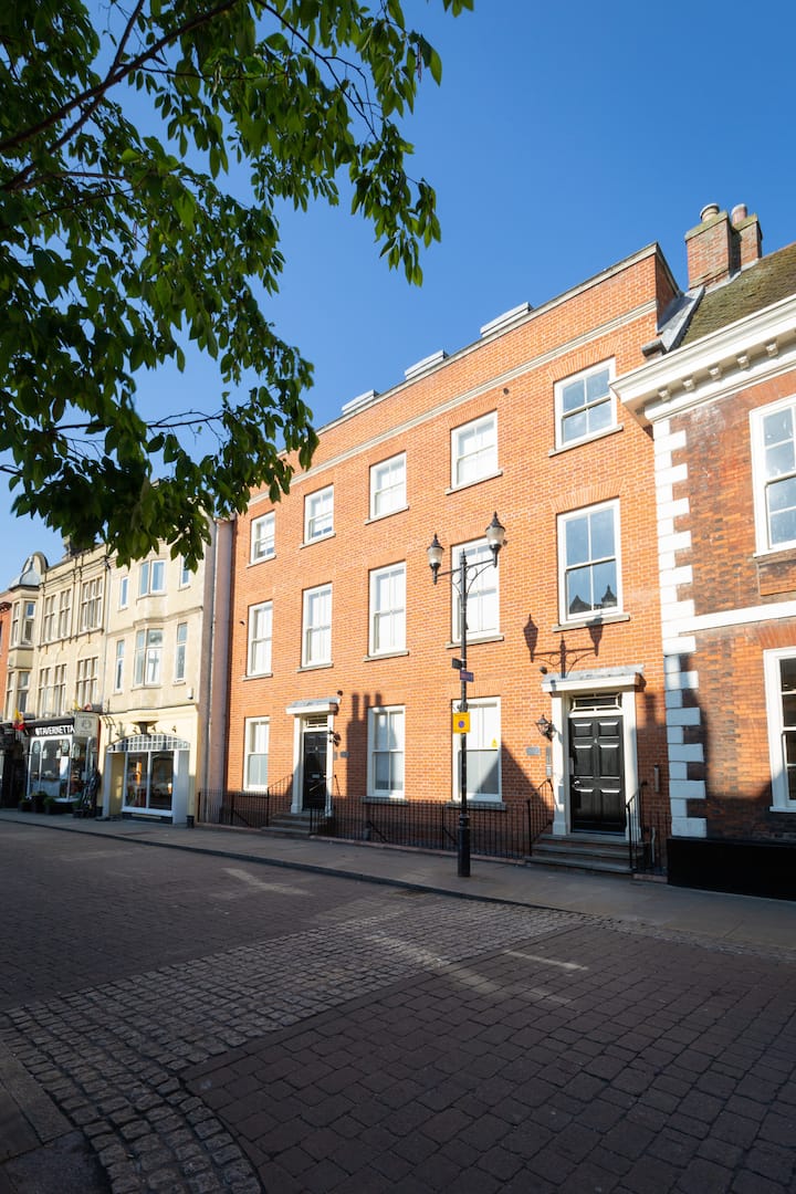 Vii 1 Bed Serviced Apartment - Ipswich