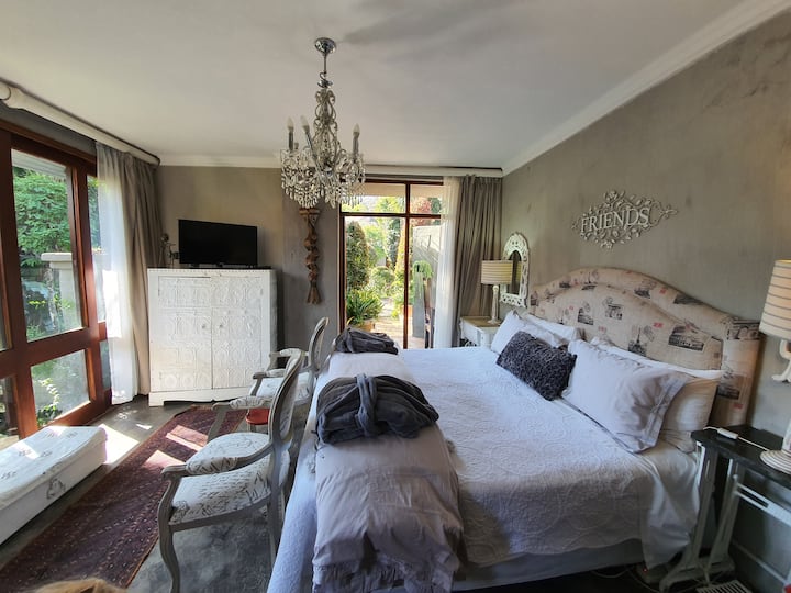 Studio Unit With Kitchen And Aircon - Pretoria (South Africa)