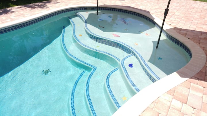 Sun & Fun! Pool & Darts! Minutes To The Beach! - Pompano Beach, FL