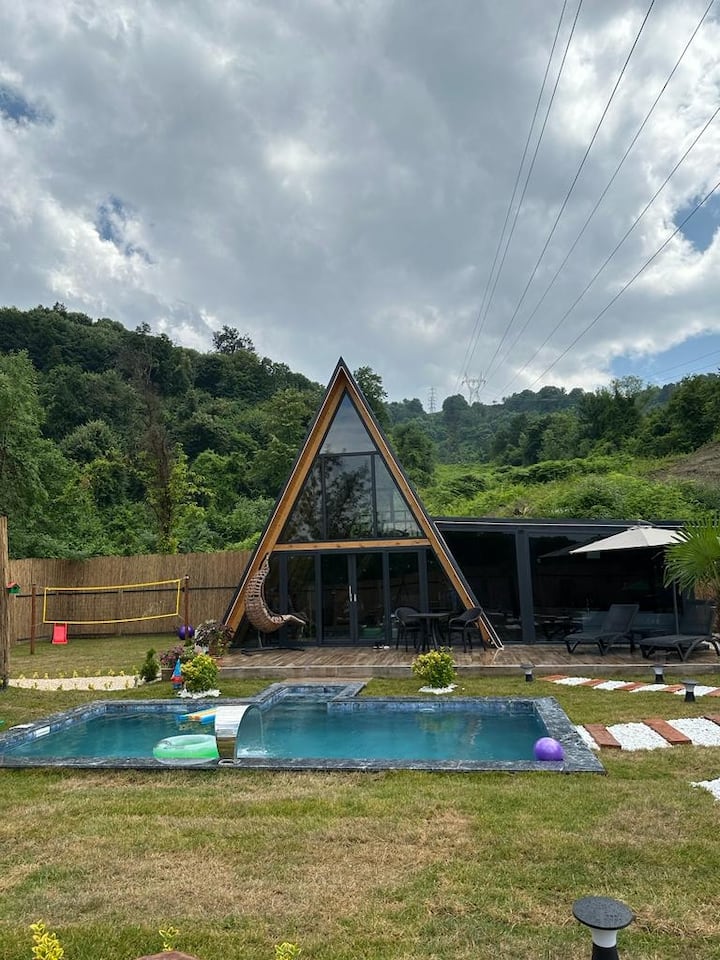 Sıcak Havuz Olanağı Sunan Doğanın Içinde Bungalov - Sapanca