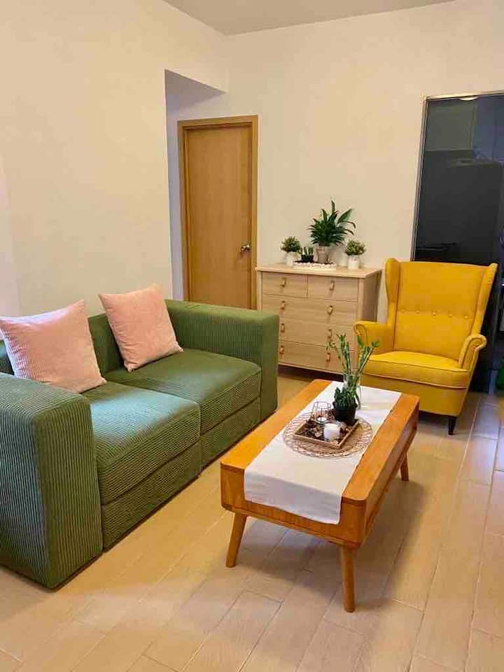 Cozy Flatshare In Sheung Wan- Room B - Hong Kong