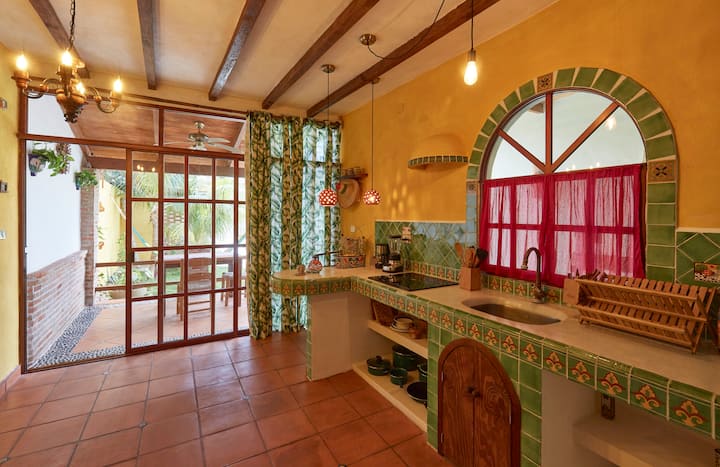 Casa Colonial (Mexican Experience) - Isla Mujeres