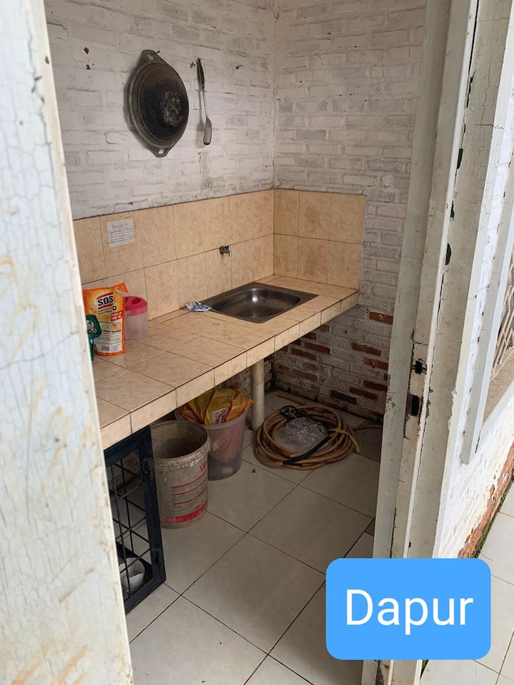 Aula, 2ruang Kamar, Camping Ground & Parkiran Luas - Jakarta