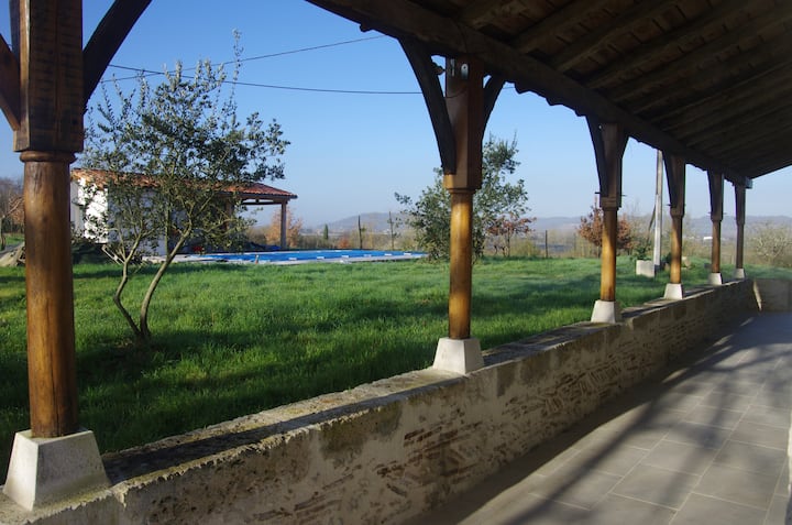 Bourran : Appart. Neuf 4 Pers + 2 , Vue, Piscine - Lot-et-Garonne