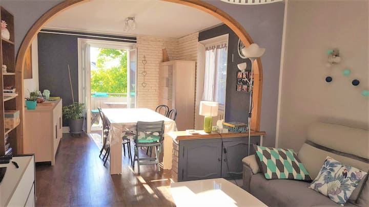 Joli Appartement T3, Avec Balcon, Proche Centre - Musée des Beaux-Arts de Lons-le-Saunier