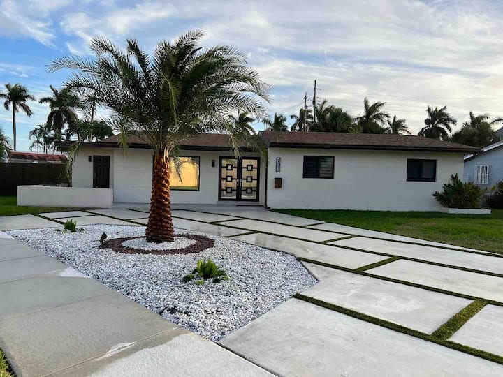 Welcome To 305 Rental Homes - Miami Gardens, FL