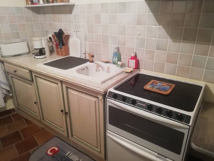 T1 En Bas De Villa Avec Jardin Privatif. - Saint-Raphaël