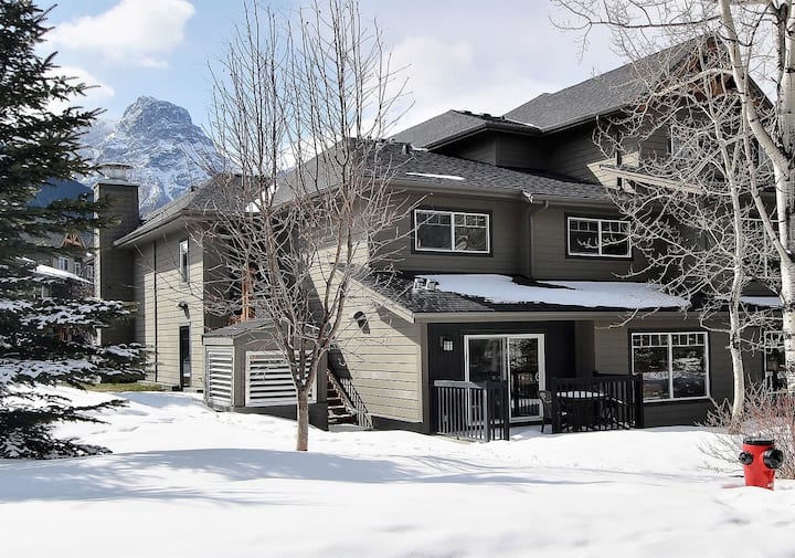 Ha Ling Mtn: Sleeps 8/yes Pets/hot Tub/near Banff - Canmore