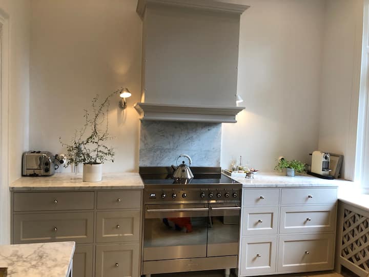 Clean Room In Central ÖStermalm - Stockholm
