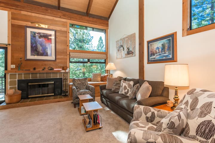Gorgeous Northstar Townhouse. - タホー湖