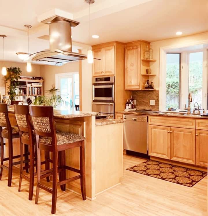 A Special Place - In The Heart Of Palo Alto! - Palo Alto, CA
