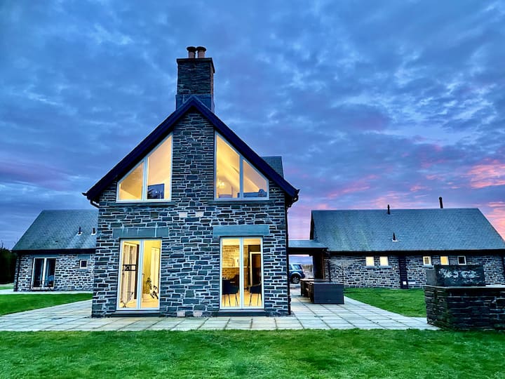 The Lodge @Muirestate, A Working Deer Farm. - Aberfoyle