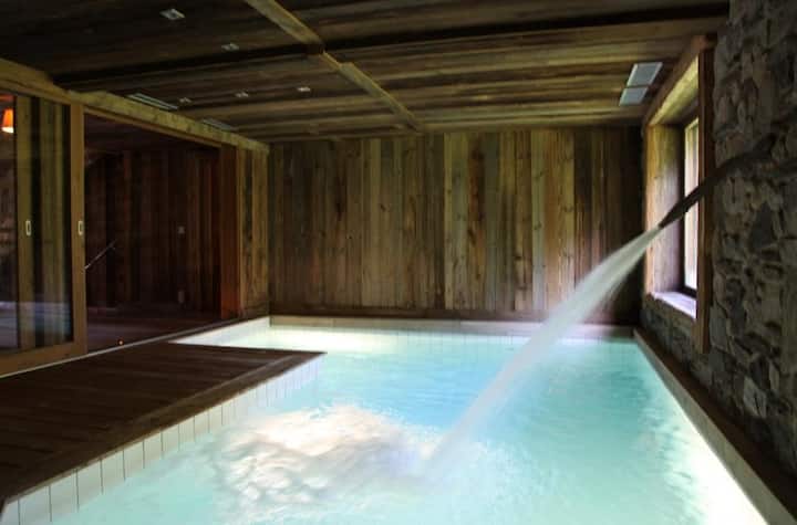 Chalet Isolé 520m2 Piscine Intérieure Sauna Cinema - La Clusaz