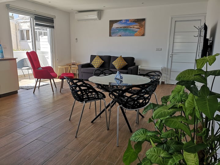 37 Castalia Court Modern Central Apartment - Ayia Napa