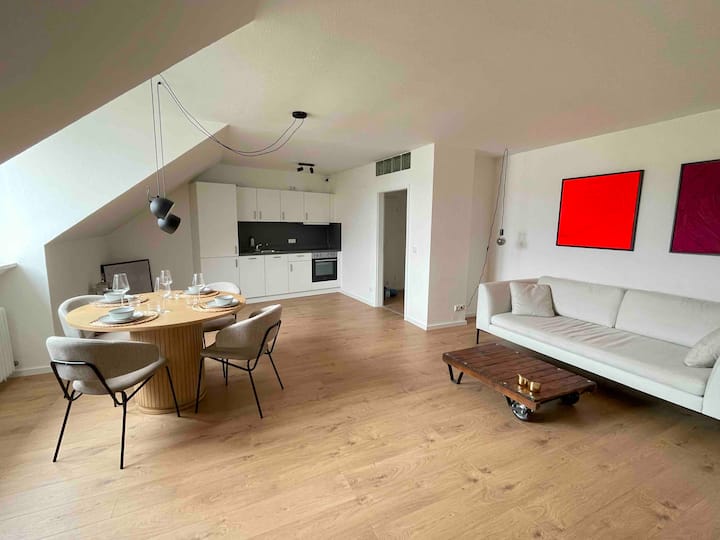 3 Zimmer Dachgeschosswohnung - Munich