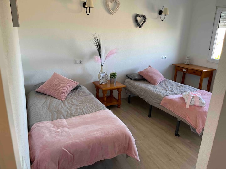 Hermosa Habitación En Villa Preciosa - Los Olivos