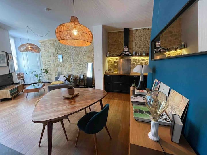 Bel Appartement En Pierre Dans L’hyper Centre - Bordeaux