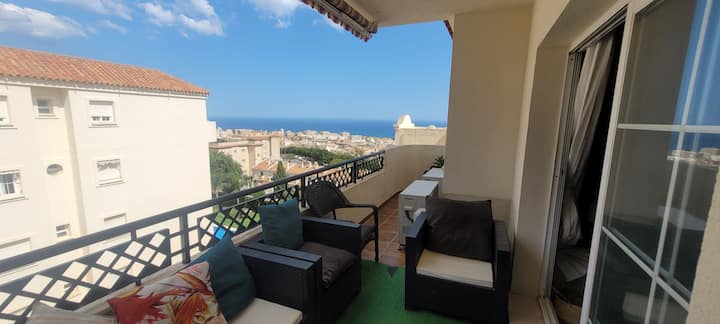 3 Bedroom Family Flat Top Floor With Sea View - Benalmádena