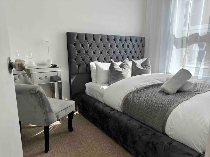 The Smaller Ensuite Room 5min Beach/parking - Bournemouth