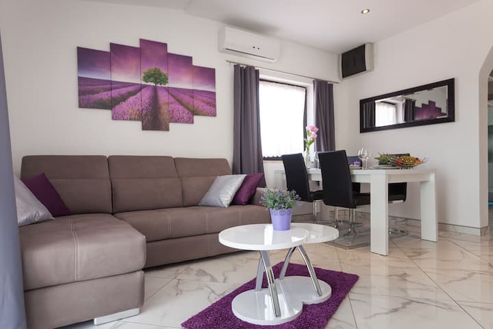 Two Bedroom Apartment With Swimmingpoll Nearrovinj - Rovinj