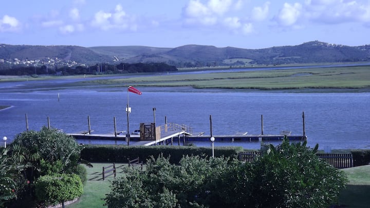 18 On Tides End, Knysna Home With A Lagoon View - Knysna