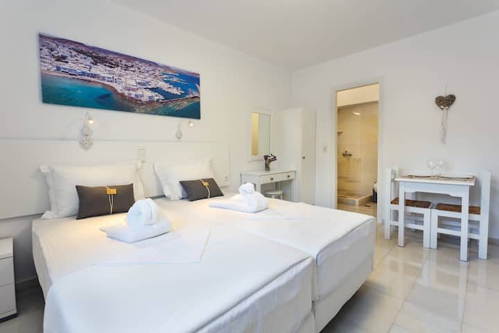Heart Of Paros Apartments - White Studio - Paros