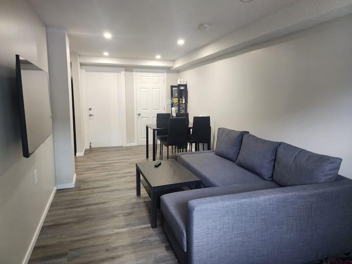 Newly Built Private Entrance Apartment - Calgary