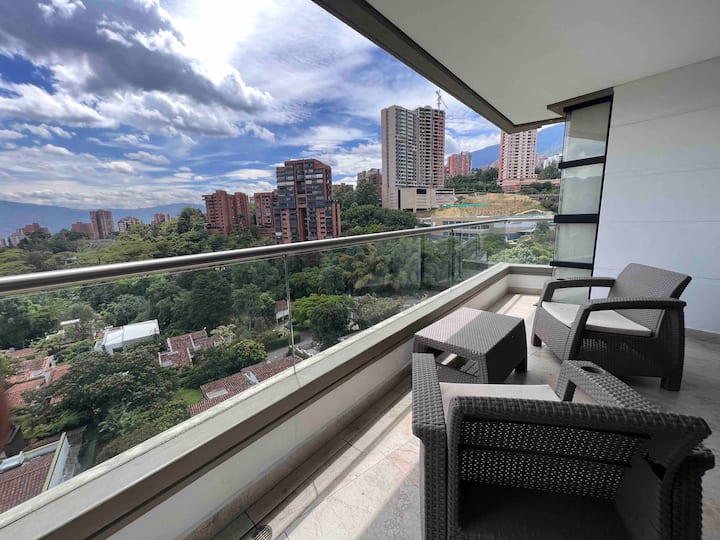 701 Vista Y Paz Para Familias En El Poblado - Medellín