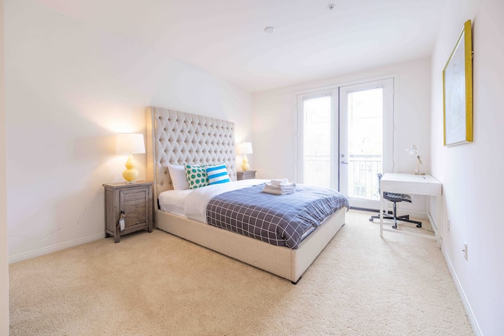 Irvine Spectrum 2 Bedrooms Apartment/pool - Irvine, CA