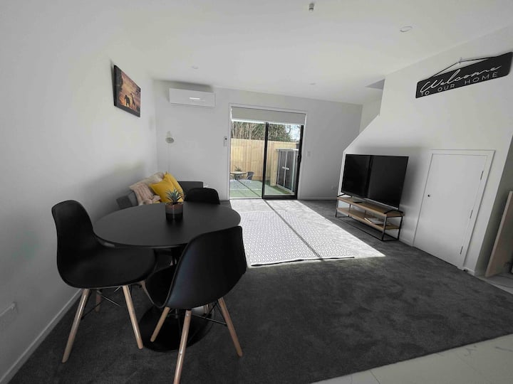 Coastal Sanctuary - Brand New Moderntownhouse. - Christchurch