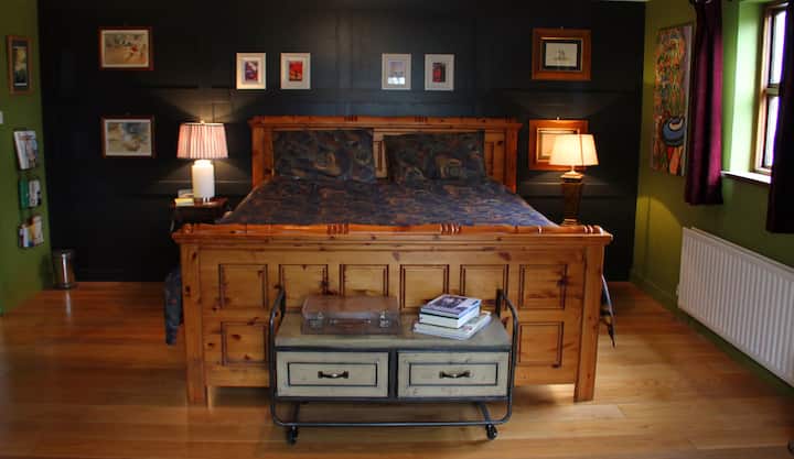 Large Boutique B&b Ensuite Room With Superking Bed - Skibbereen