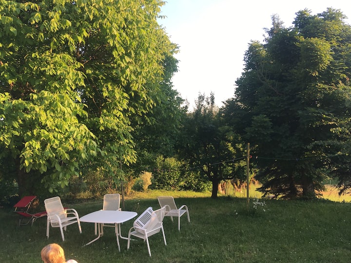 Wohnung Mit Wohnküche, Bad, 2 Schlafzimmer - Tettnang