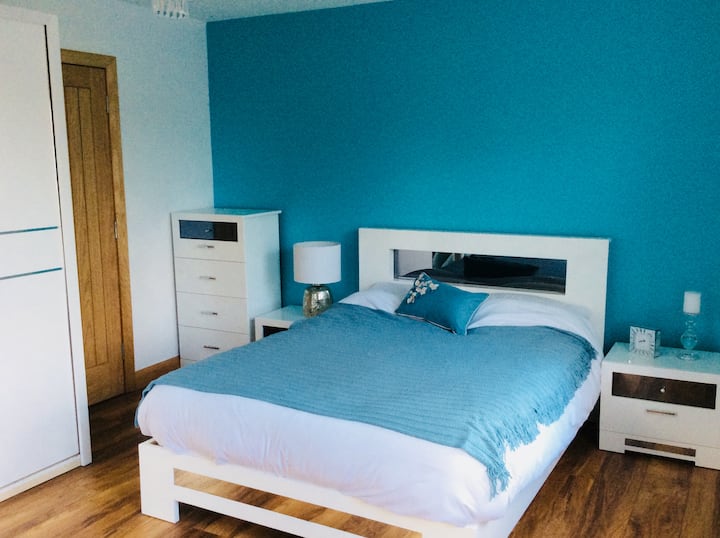 Beautiful Portstewart Holiday Home Sleeps 9 - Coleraine