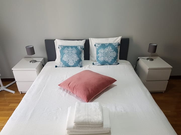 Central Suite Cosy Room Private Bathroom - Faro District