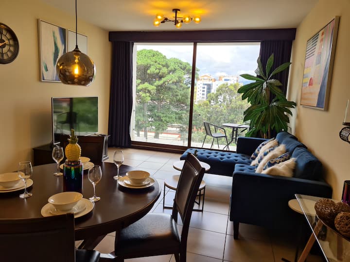 Precioso Y Amplio Apartamento A La Par De Zona 10 - Guatemala-Stad