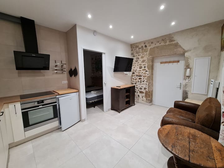 Crest Plus Haut Donjon D Europe Petit Appartement Coquet - Crest