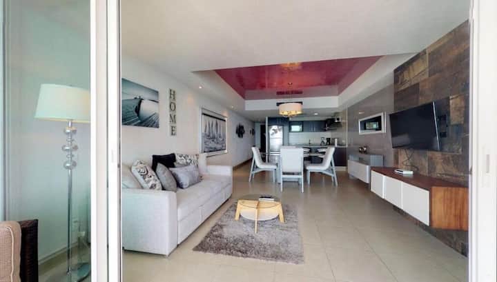 1905 Hotel Zone Apartment With Amazing Ocean View - Puerto Vallarta