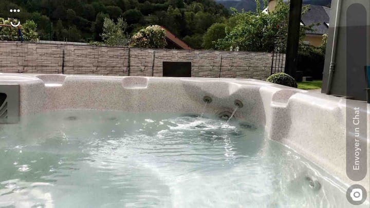 Gite Entier Dans Maison Avec Spa Exterieur - Argelès-Gazost