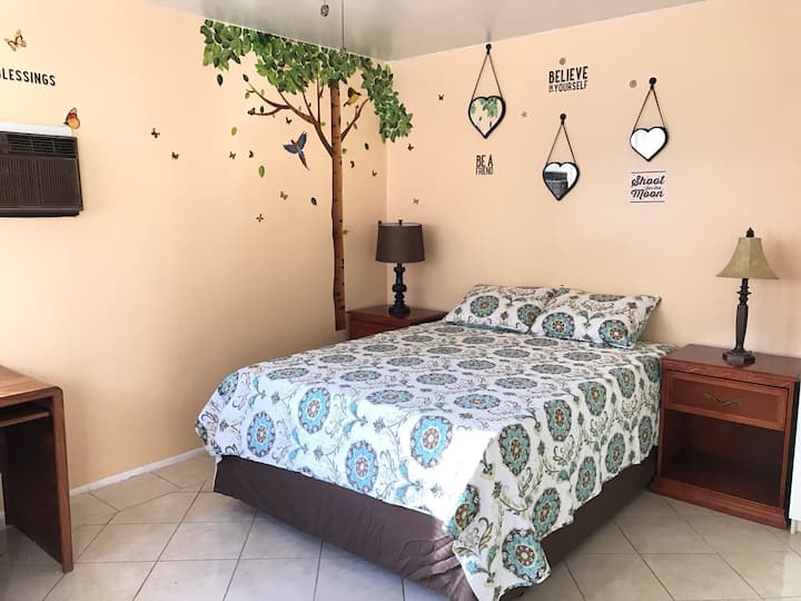 Full Kitchen, Gated Parking, Ac, 0.5 Mi To Uptown - Whittier, CA