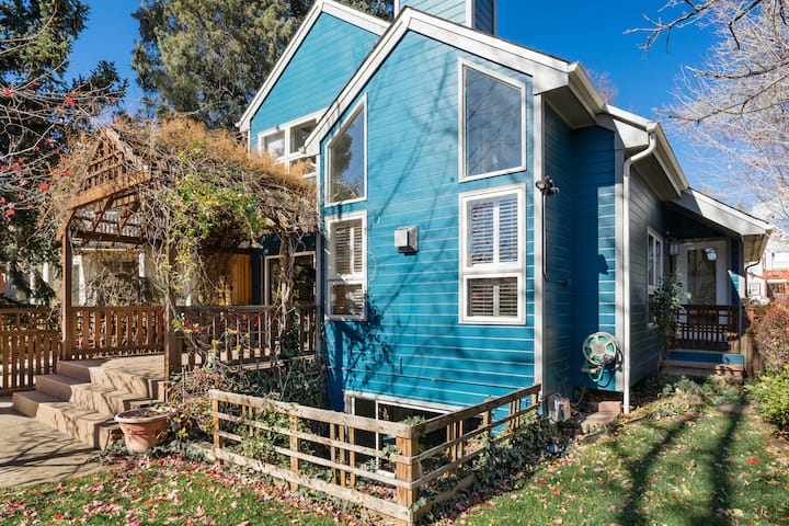 Sunny Boho Family-friendly House In A Historic Neighborhood - Boulder, CO
