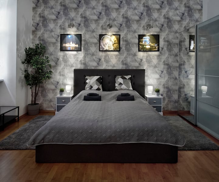 Silent Corner In The Downtown - Budapest