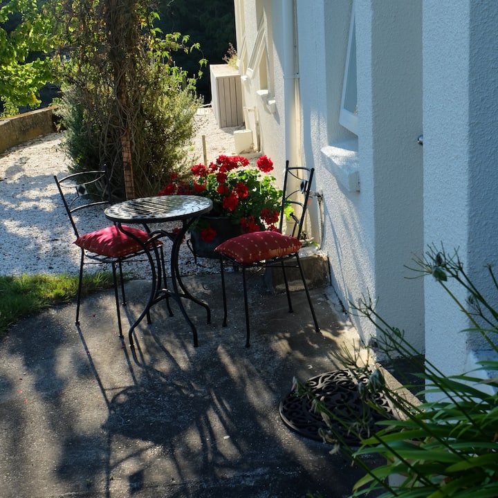 St Kilda
Apartment- Central, Peaceful, Sunny - Napier