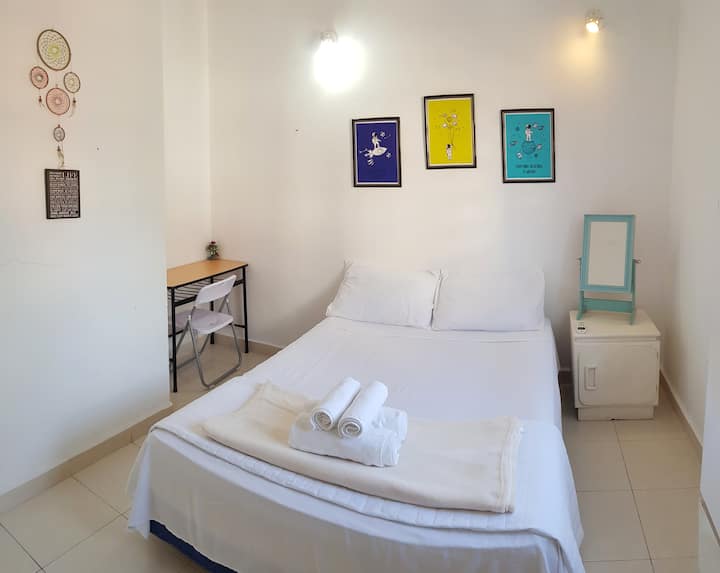 Hermosa Casa/habitación En Centro De Asunción - Asunción