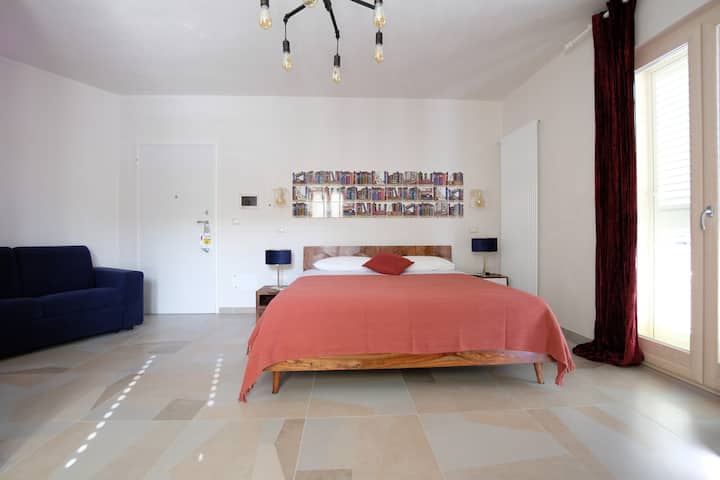 Vip Bedroom With Kingsize Bed, Balcony And Wifi - Polignano a Mare