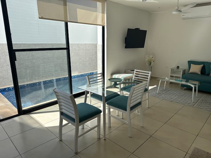Casa En Residencial Con Alberca Privada - Mérida