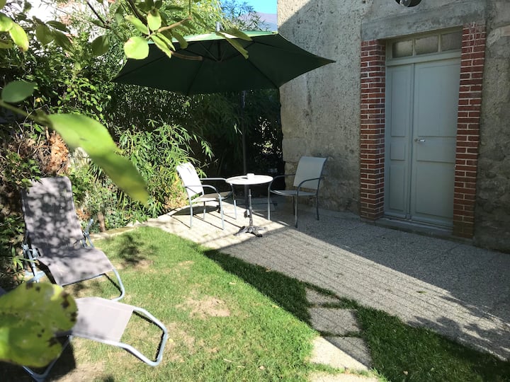 Le Pavillon De La Villa Du Parc : Gîte 2 Personnes - Argelès-Gazost