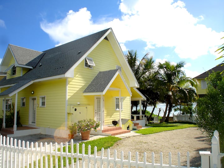 Oceanfront Cottage - Houses for Rent in Nassau, Bahamas